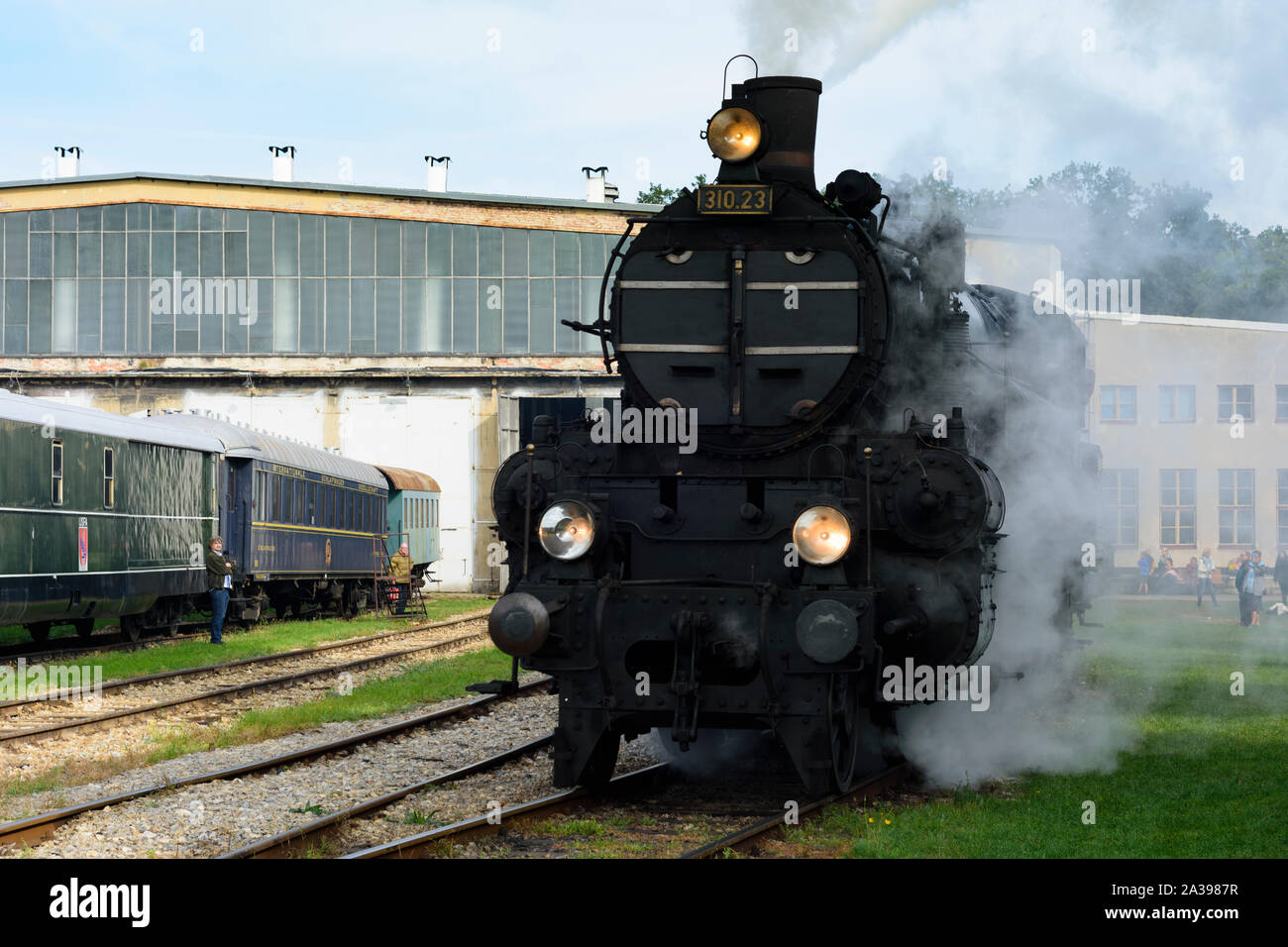 Strasshof an der Nordbahn: railway museum „Das Heizhaus“, steam ...