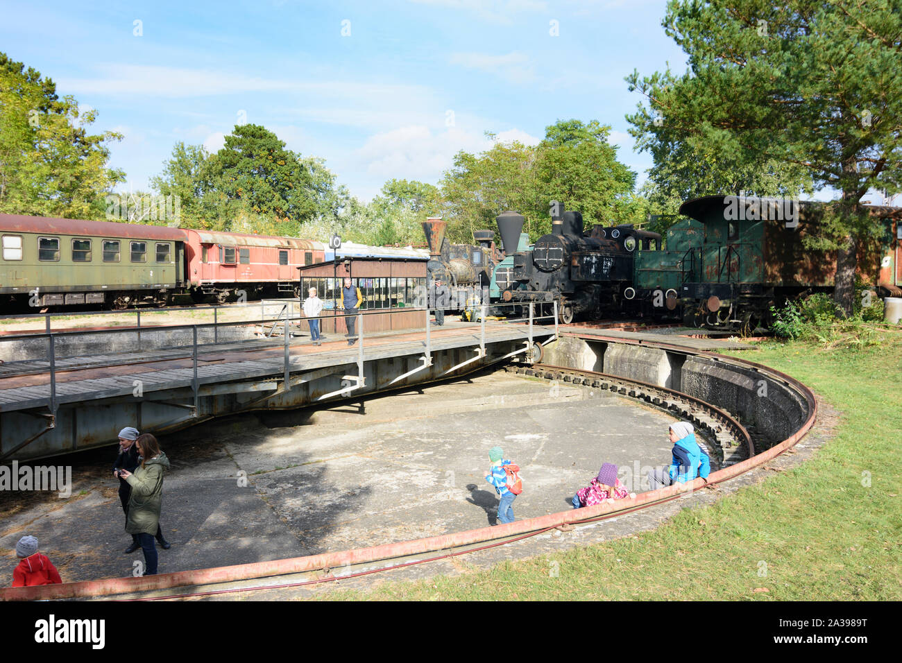 Strasshof an der Nordbahn: railway museum „Das Heizhaus“, turntable ...