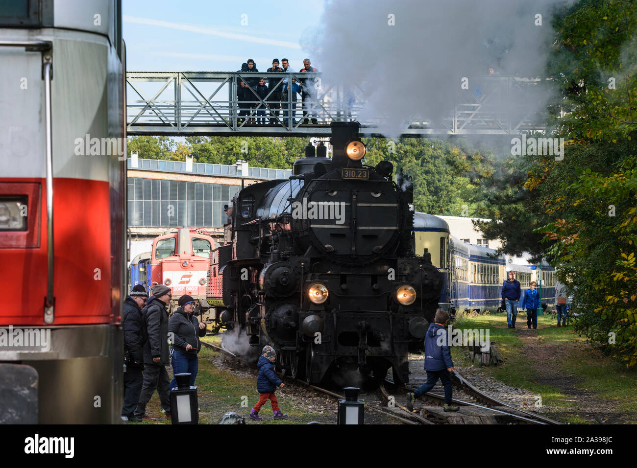 Strasshof an der Nordbahn: railway museum „Das Heizhaus“, steam ...