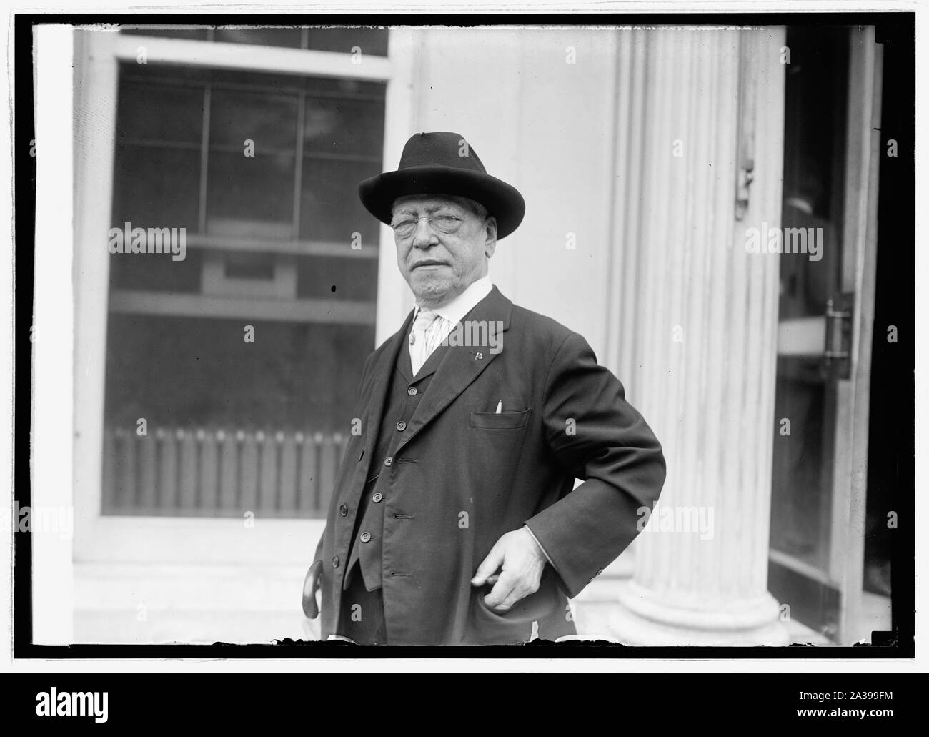 Saml hi-res stock photography and images - Alamy