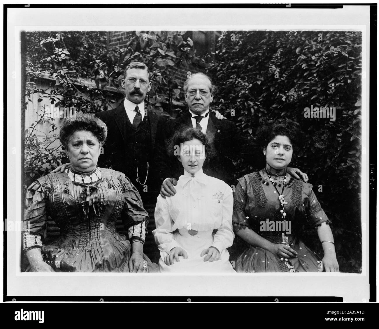 Man women three Black and White Stock Photos & Images - Alamy