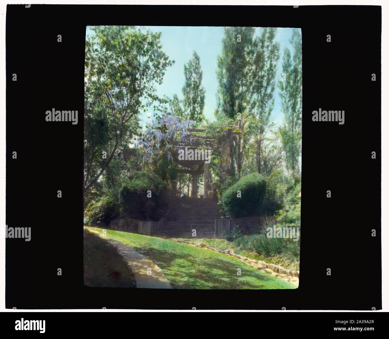 Samuel Hills Taft house, 3329 Morrison Avenue, Clifton, Ohio. Walkway ...