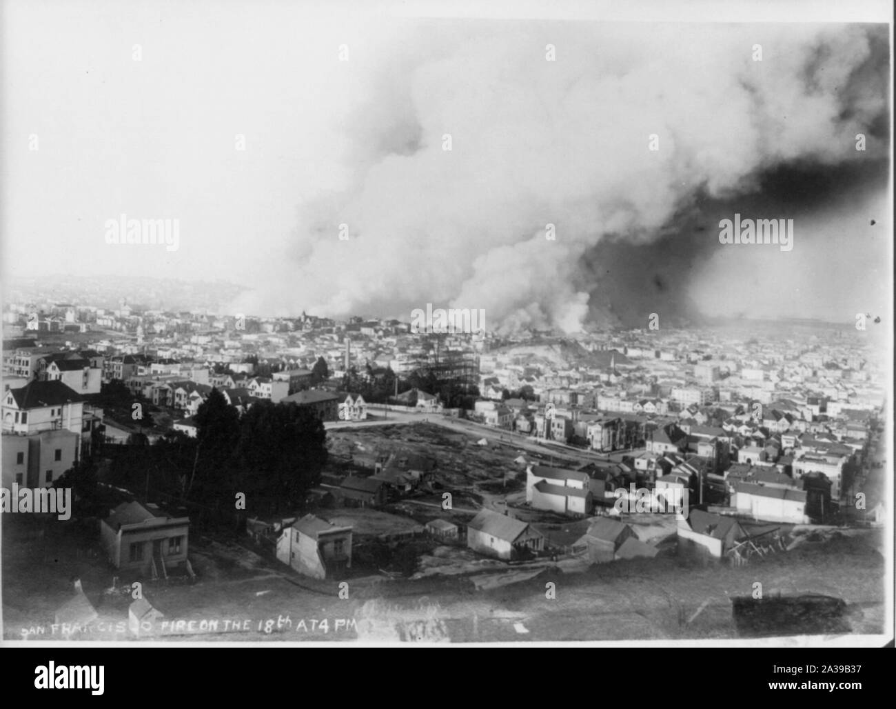 San Francisco fire on the 18th [of April 1906] at 4 p.m Stock Photo - Alamy