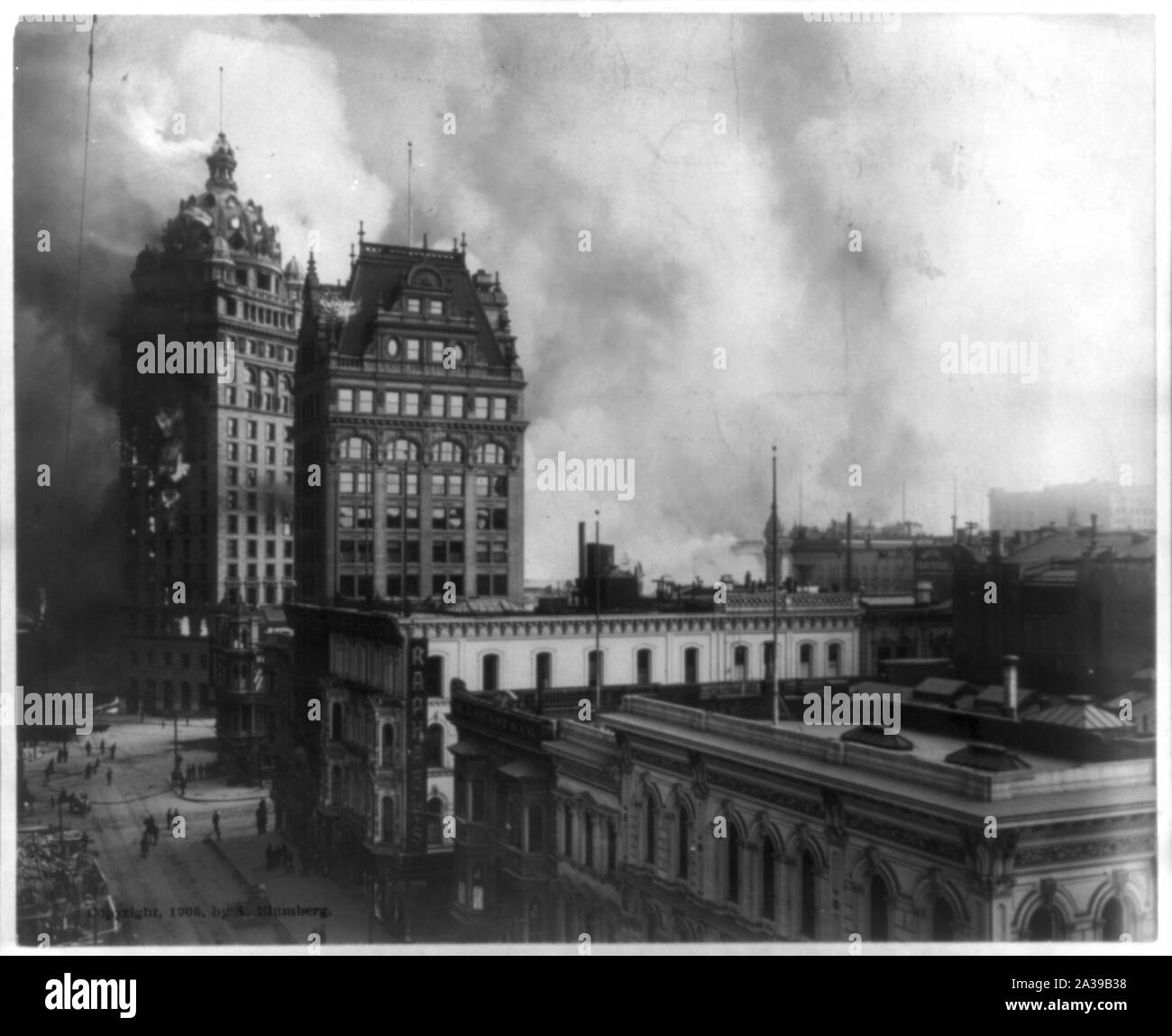 Fire to buildings hi-res stock photography and images - Alamy