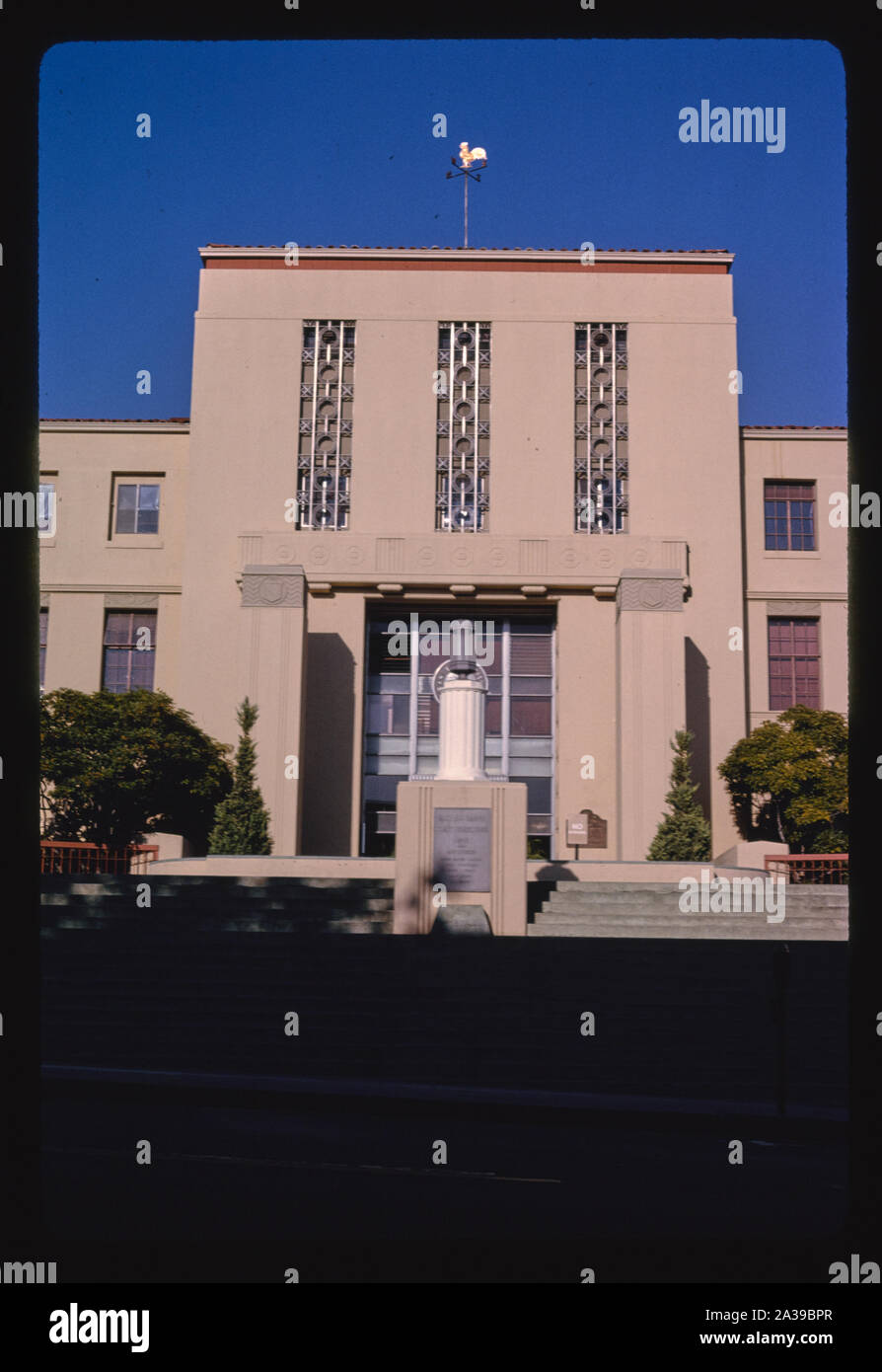 San Luis Obispo County Courthouse, angle 1, Osos Street, San Luis ...