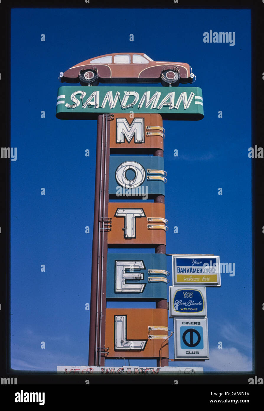 Sandman motel sign hi-res stock photography and images - Alamy