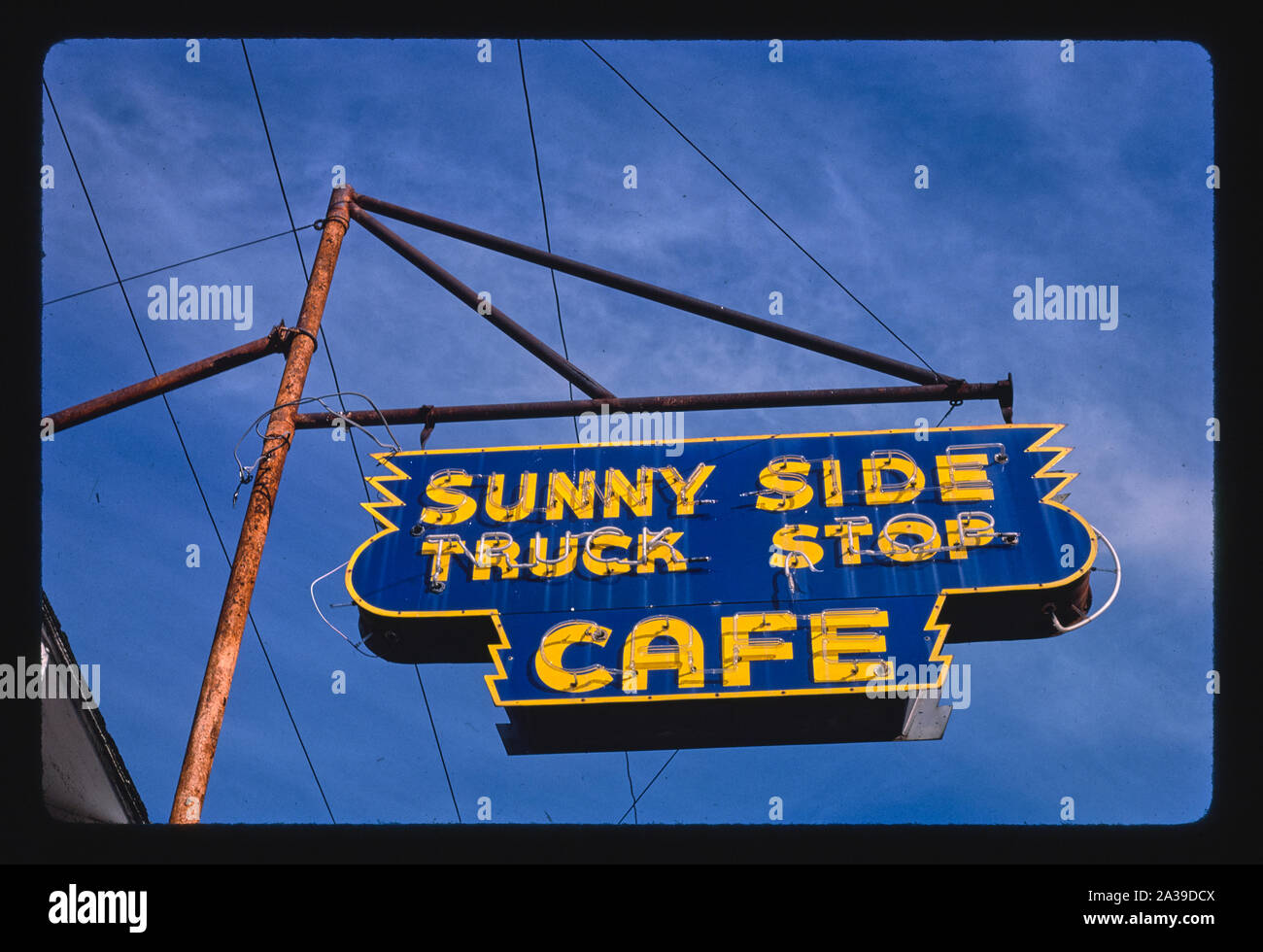 Sandy side truck stop sign hi-res stock photography and images - Alamy