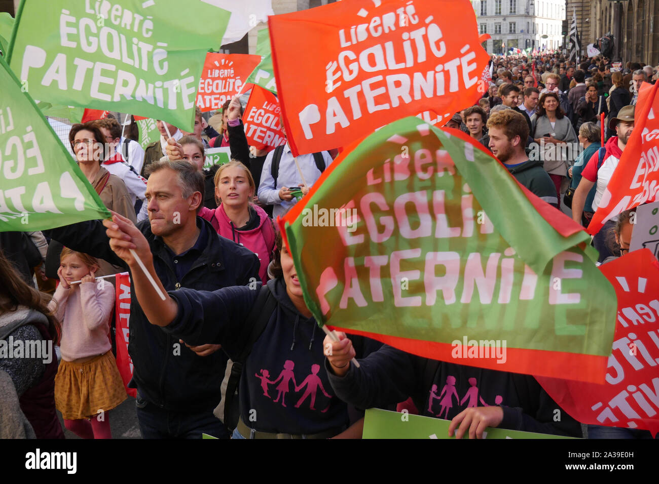Protestation pour enfants hi-res stock photography and images - Alamy