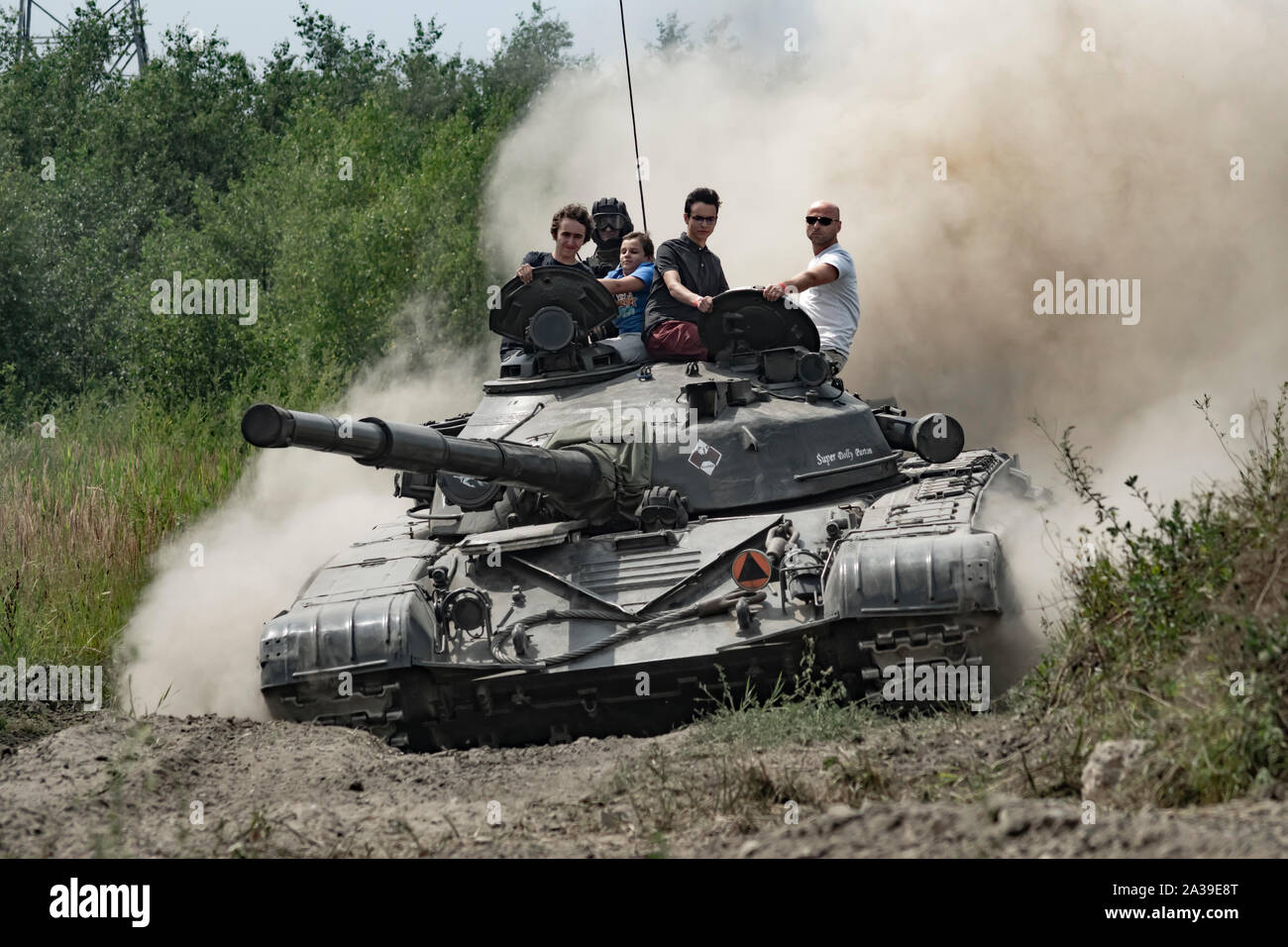 T 72 soviet tank hi-res stock photography and images - Alamy