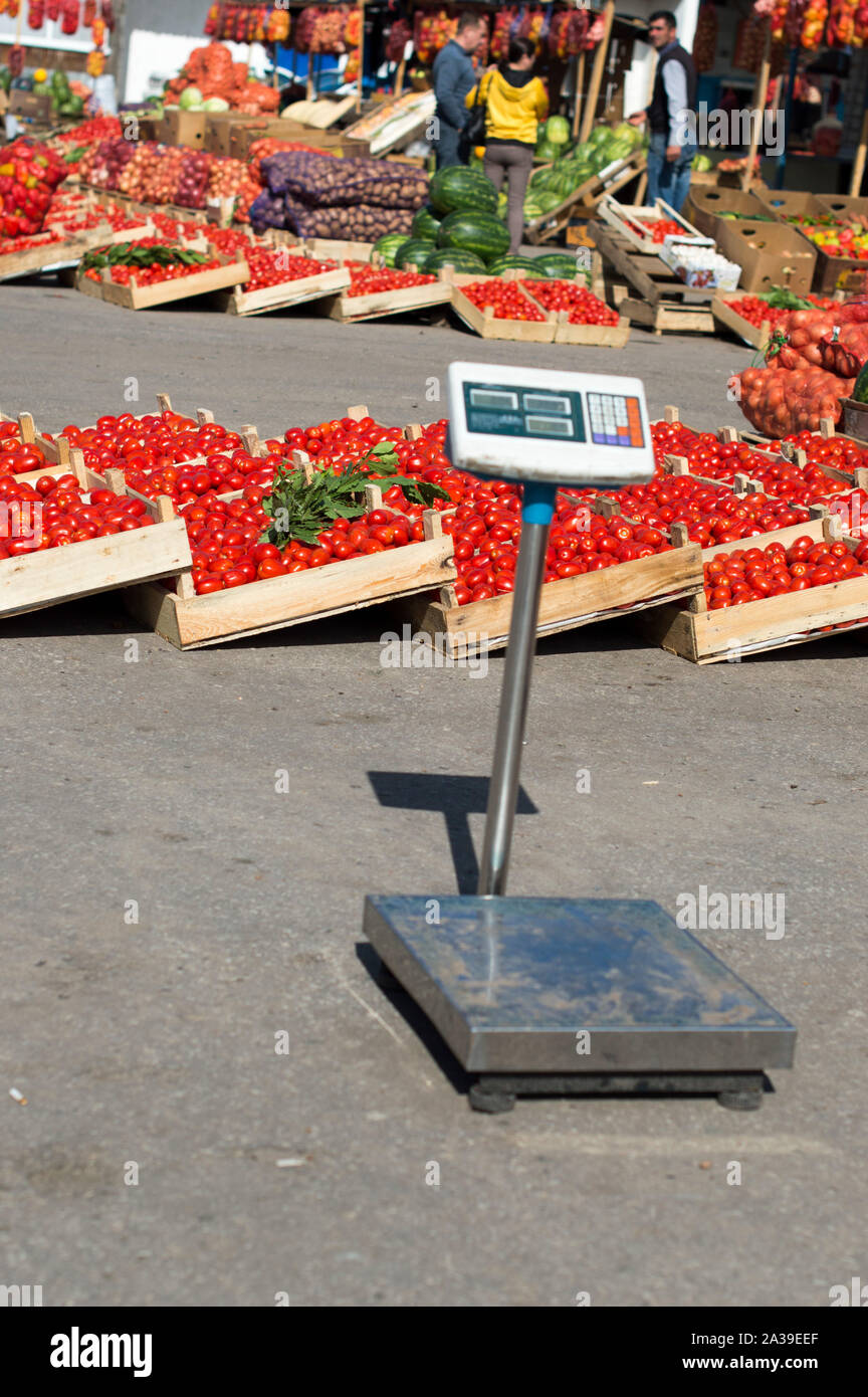 Very precise weighing scales hi-res stock photography and images - Alamy