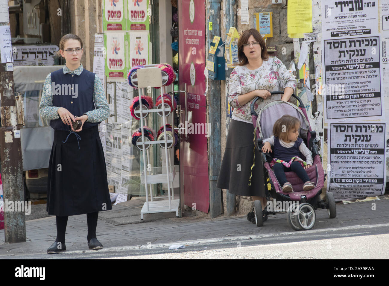 Mea Shearim, West Jerusalem, Israel Stock Photo - Alamy