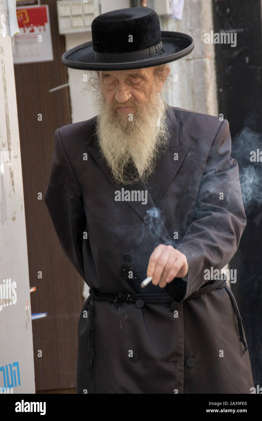 Mea Shearim, West Jerusalem, Israel Stock Photo - Alamy