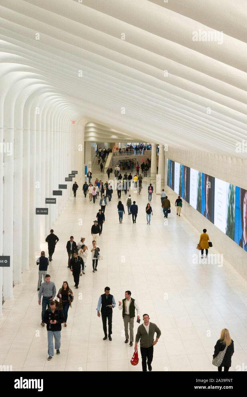 Concourse structure hi-res stock photography and images - Alamy