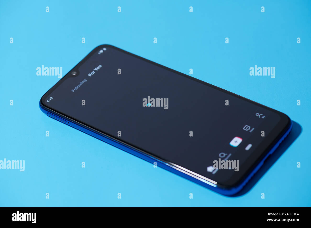 Tic toc social media hi-res stock photography and images - Alamy