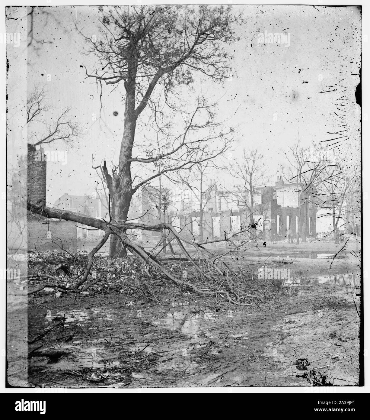 Disaster ruins Black and White Stock Photos & Images - Alamy