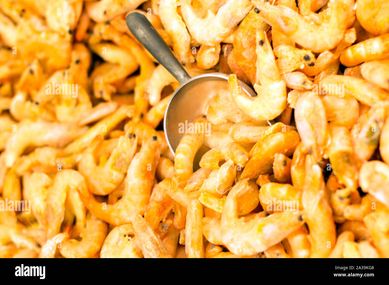 Supermarket fish counter hi-res stock photography and images - Alamy