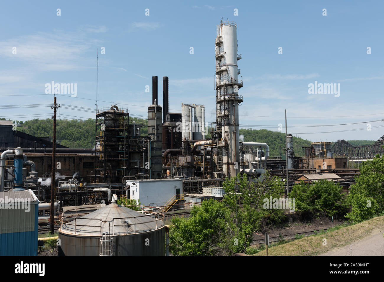 Scene at the Mountain State Carbon Co. industrial plant in Follansbee ...