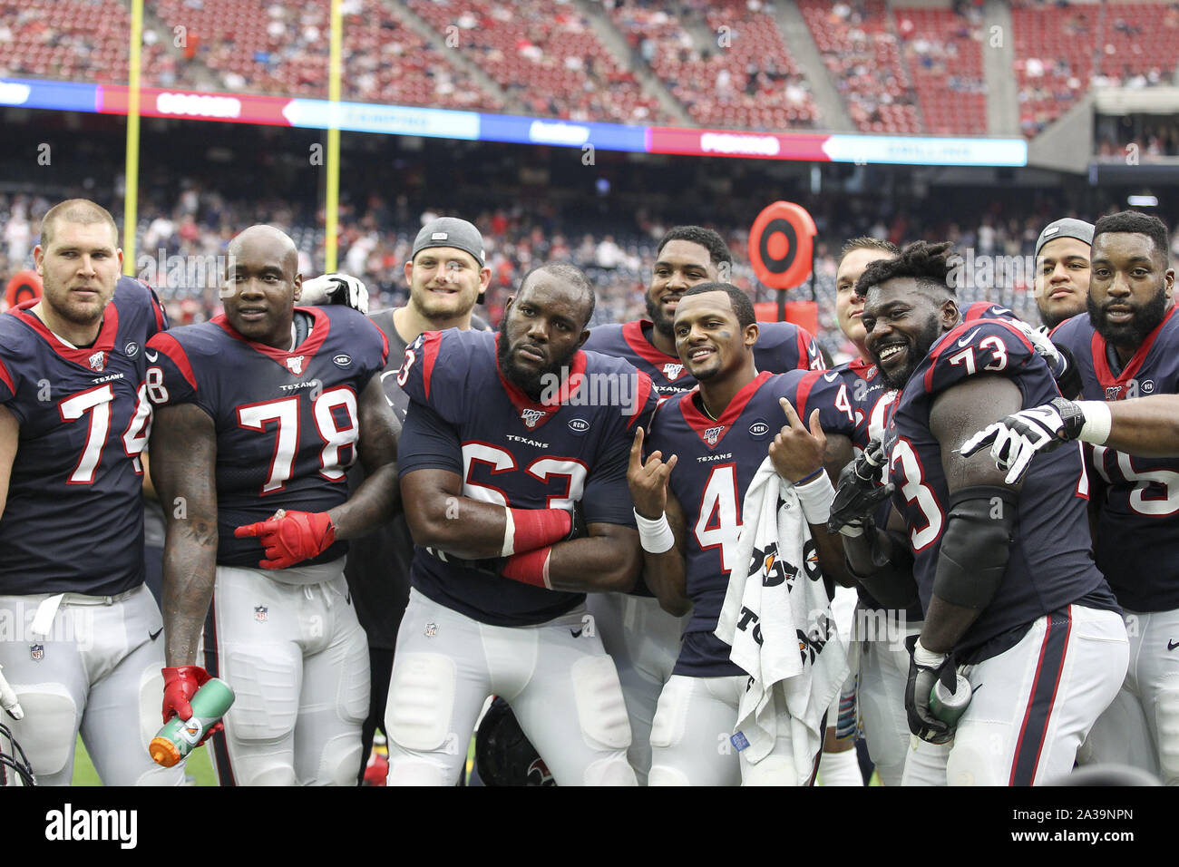 Texans offensive line hi-res stock photography and images - Alamy