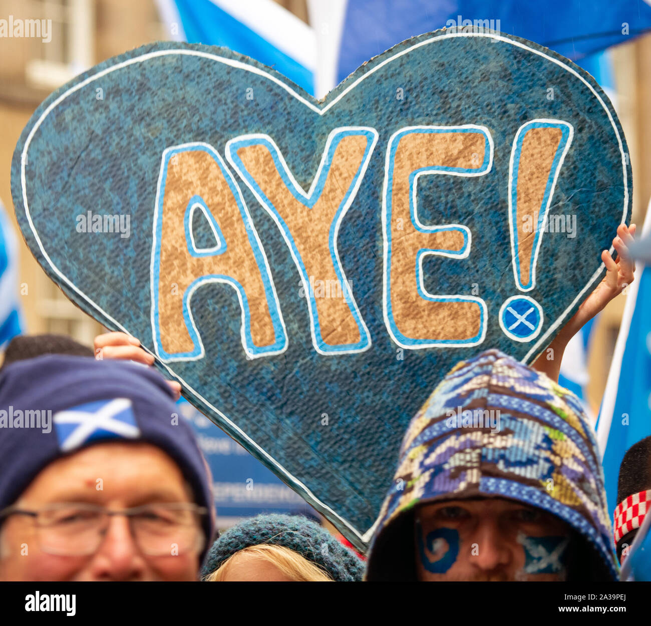 AYE - Thousands of Scottish Independence supporters took part in an ...