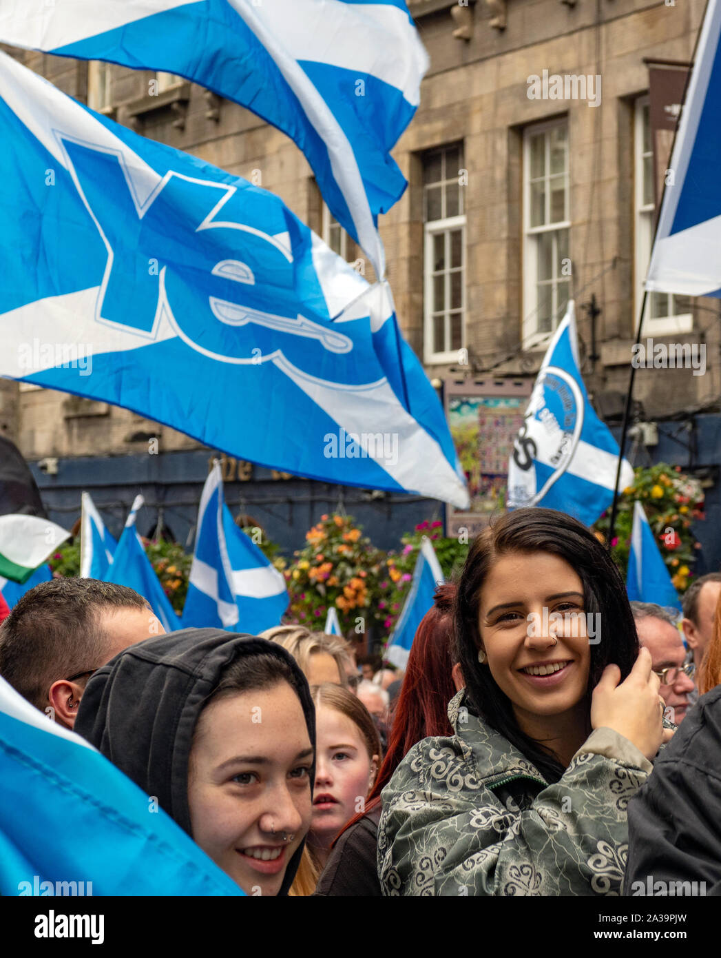 Scottish yes flag hi-res stock photography and images - Alamy