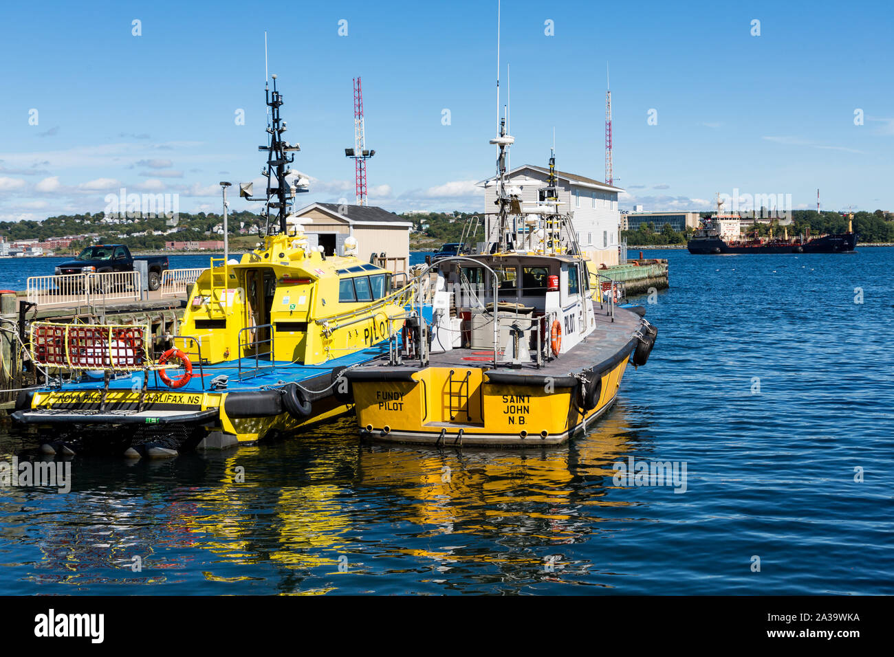 Yellow marine terminal hi-res stock photography and images - Alamy