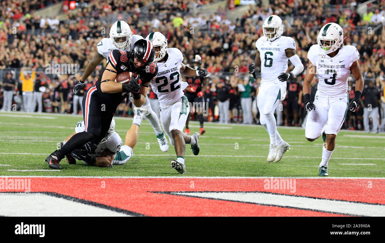 Columbus, Ohio, USA. 5th Oct, 2019. Ohio State Buckeyes tight end Luke ...