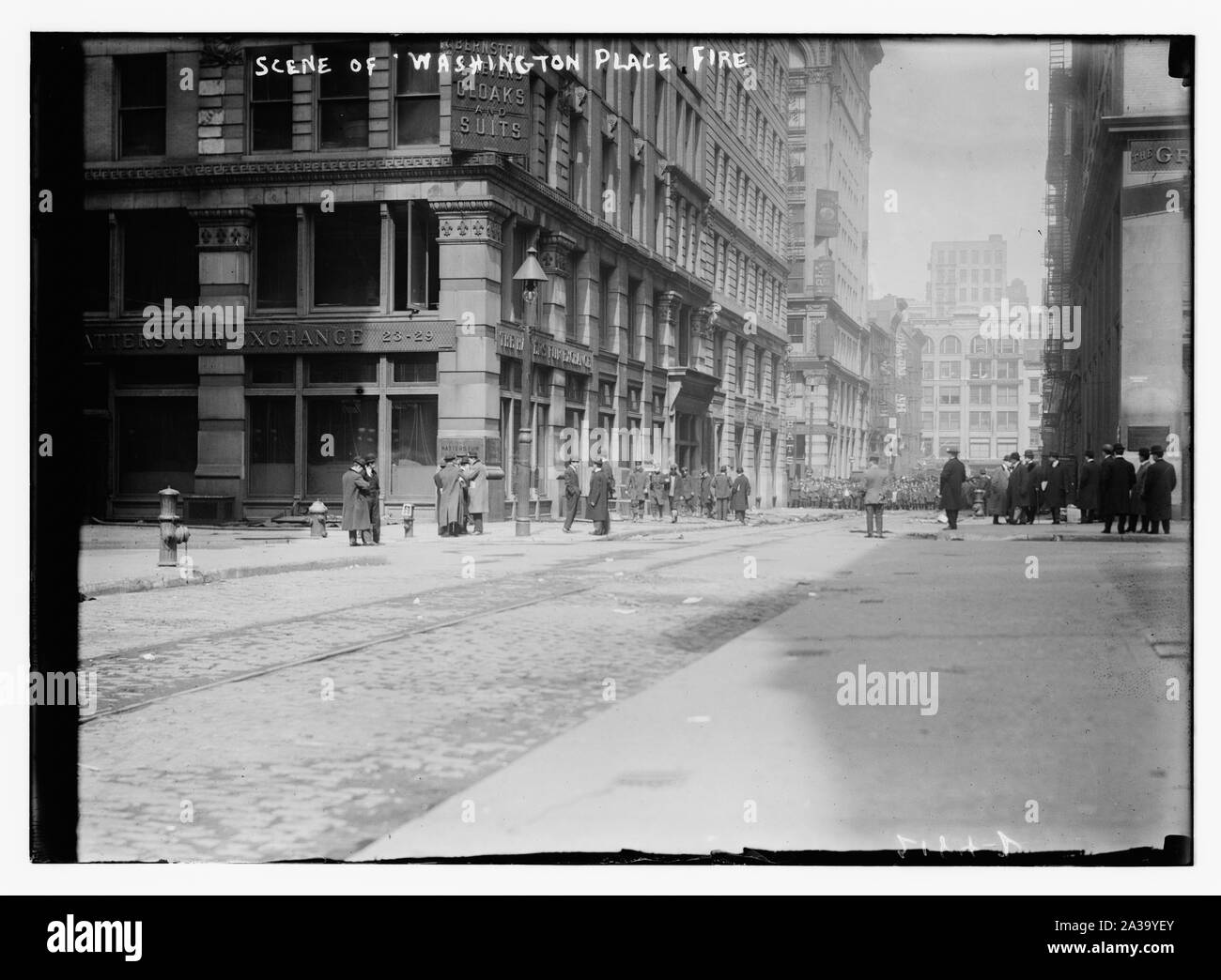Fire damage building city hi-res stock photography and images - Alamy