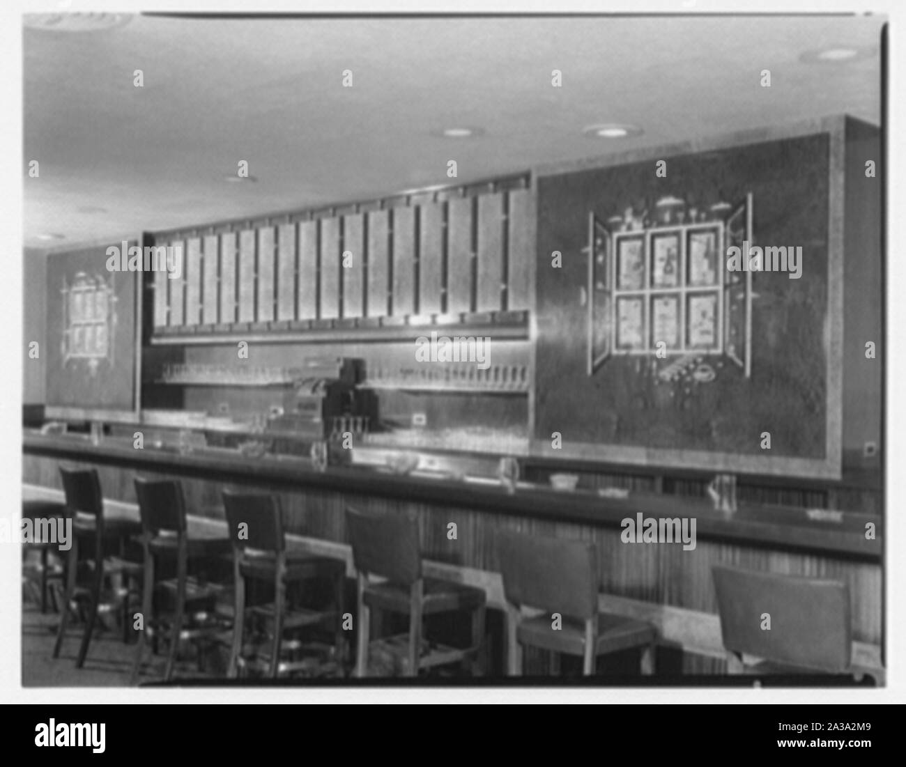Schraffts restaurant exterior hi-res stock photography and images - Alamy