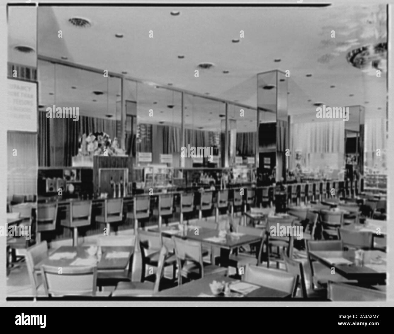 Schrafft's, 488 Madison Ave., New York City Stock Photo - Alamy