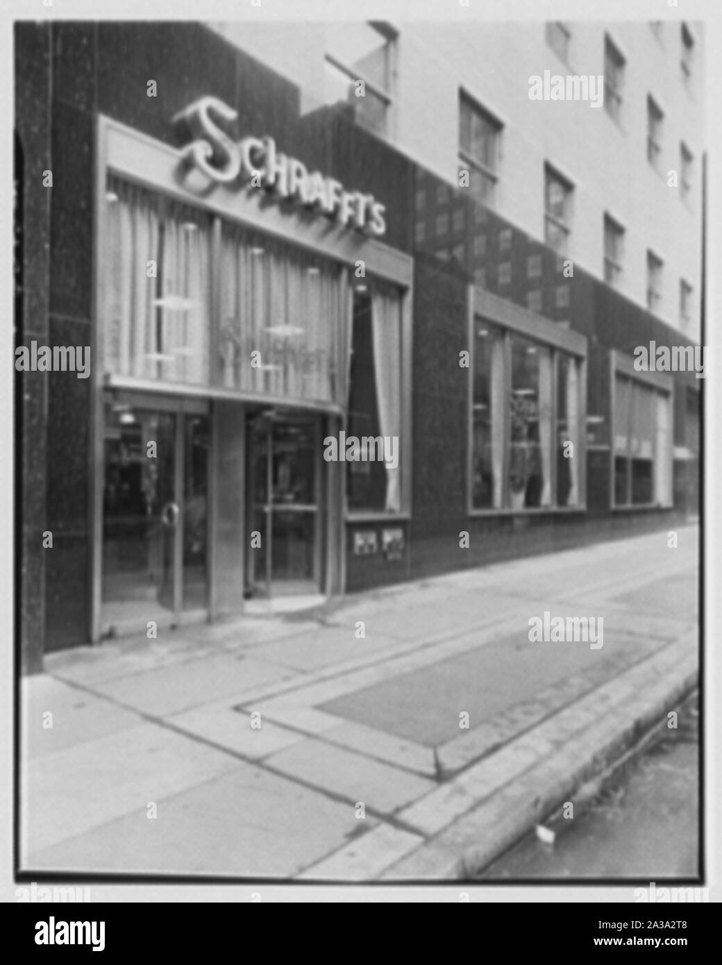 Schrafft's, Chrysler Building, 43rd St Stock Photo - Alamy