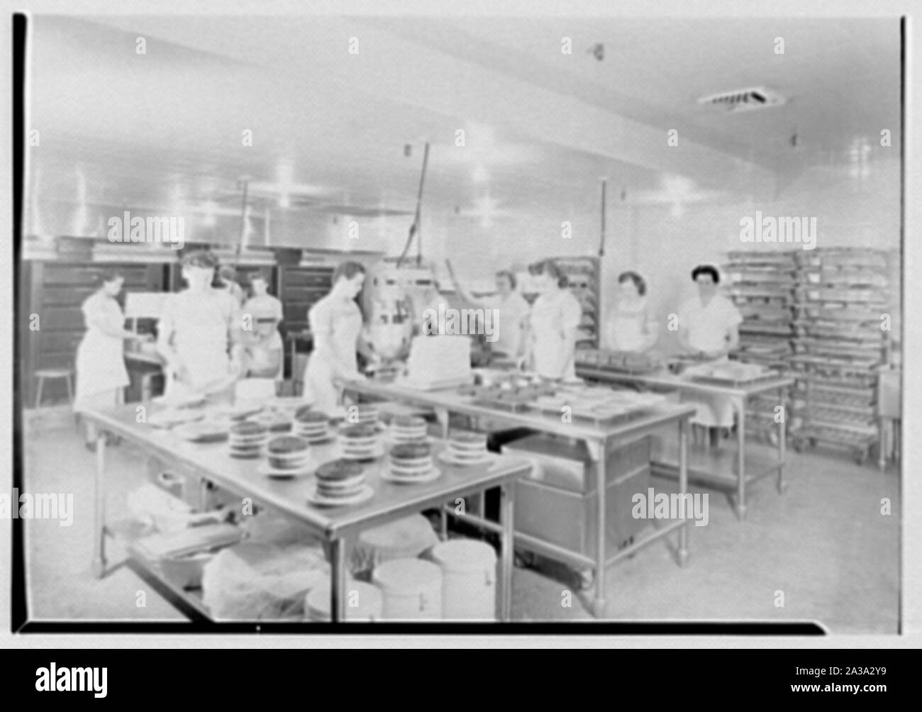 Schrafft's, Esso Building, Rockefeller Center, New York City Stock ...