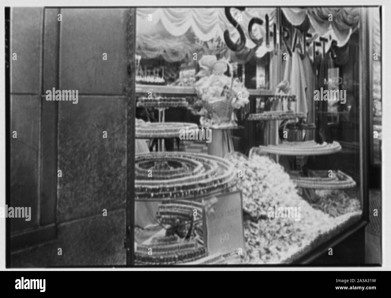 Schrafft's, Fordham Rd., New York City Stock Photo - Alamy