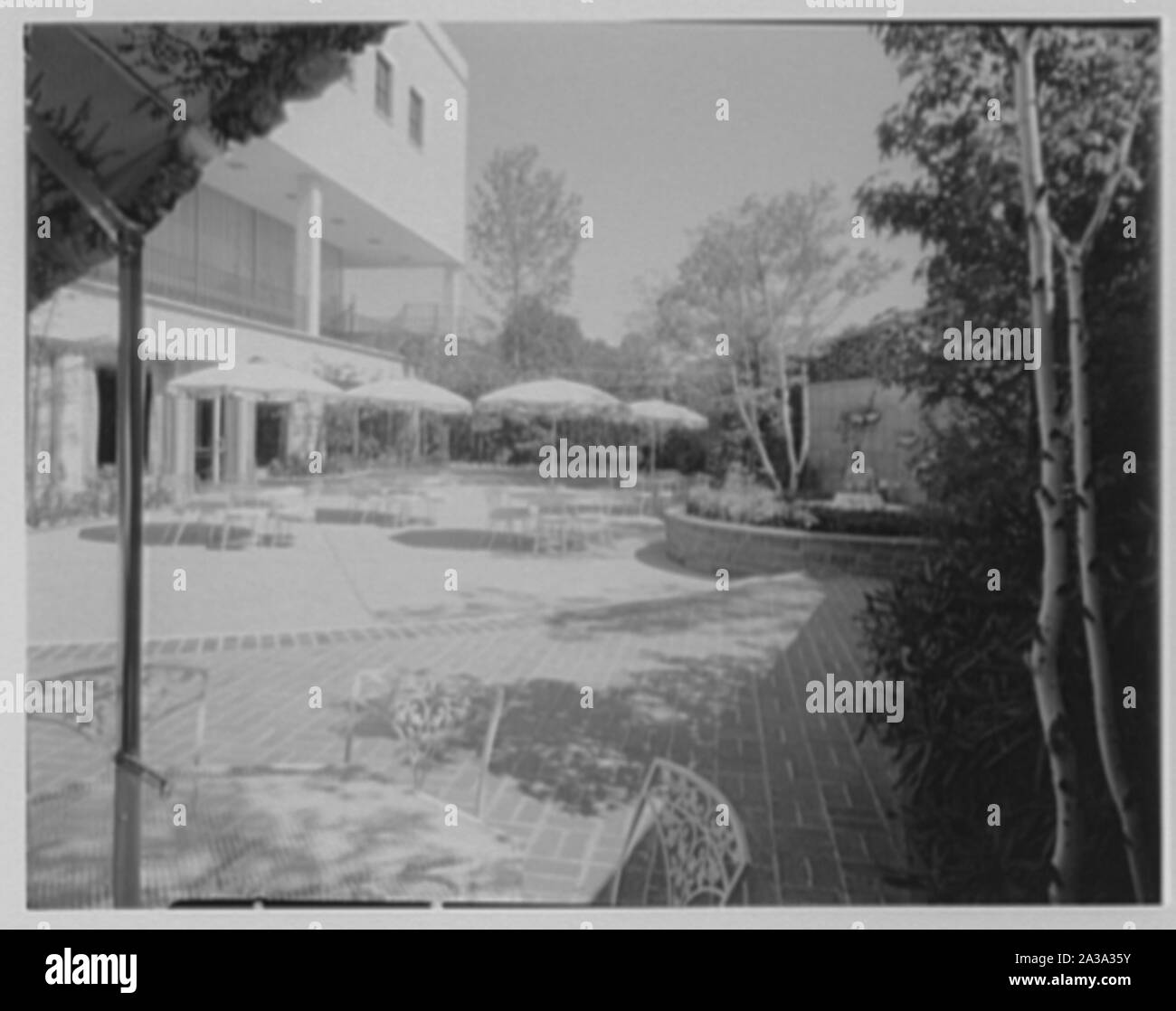 Scarsdale, new york Black and White Stock Photos & Images - Alamy