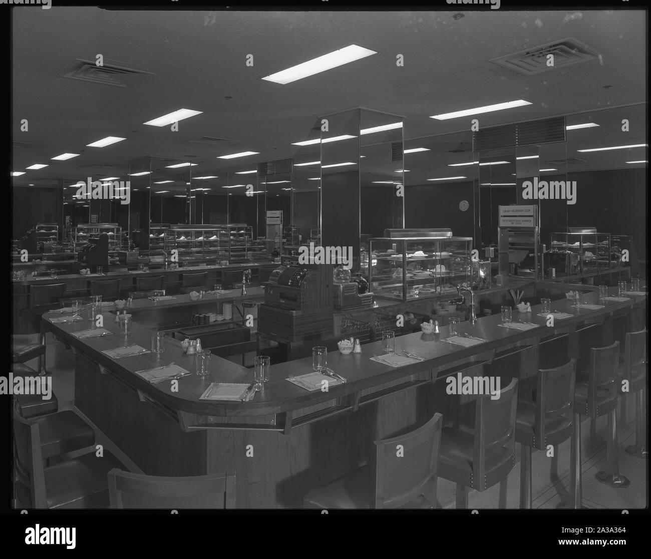 Vintage city building Black and White Stock Photos & Images - Alamy