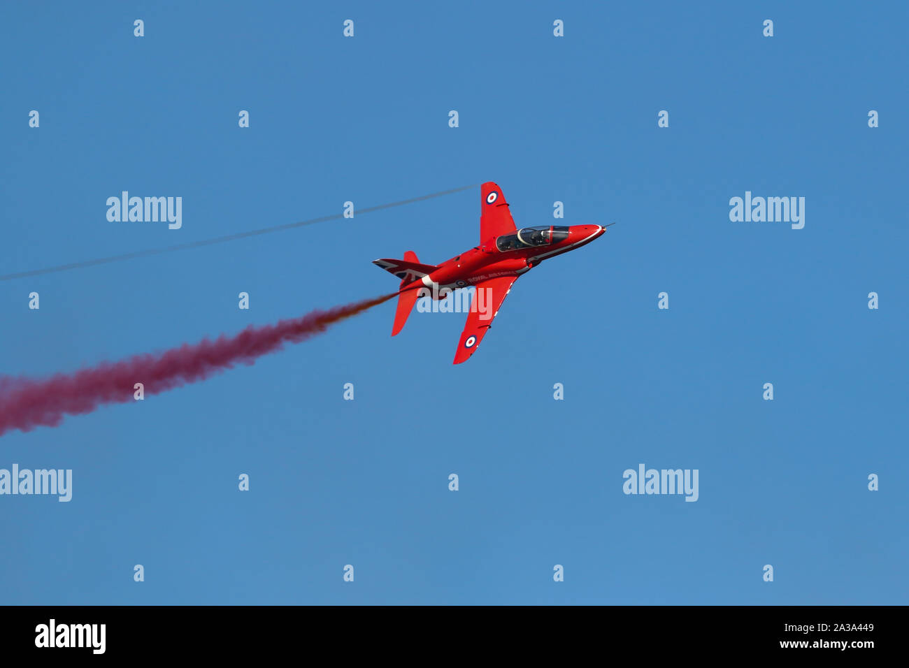 British royal air force red arrows hi-res stock photography and images ...