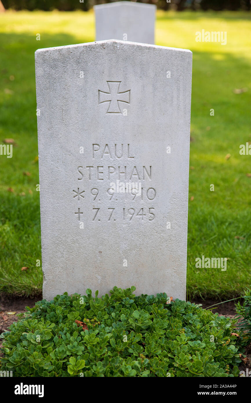 The German War Grave of Paul Stephan at Beachley Barracks Military ...