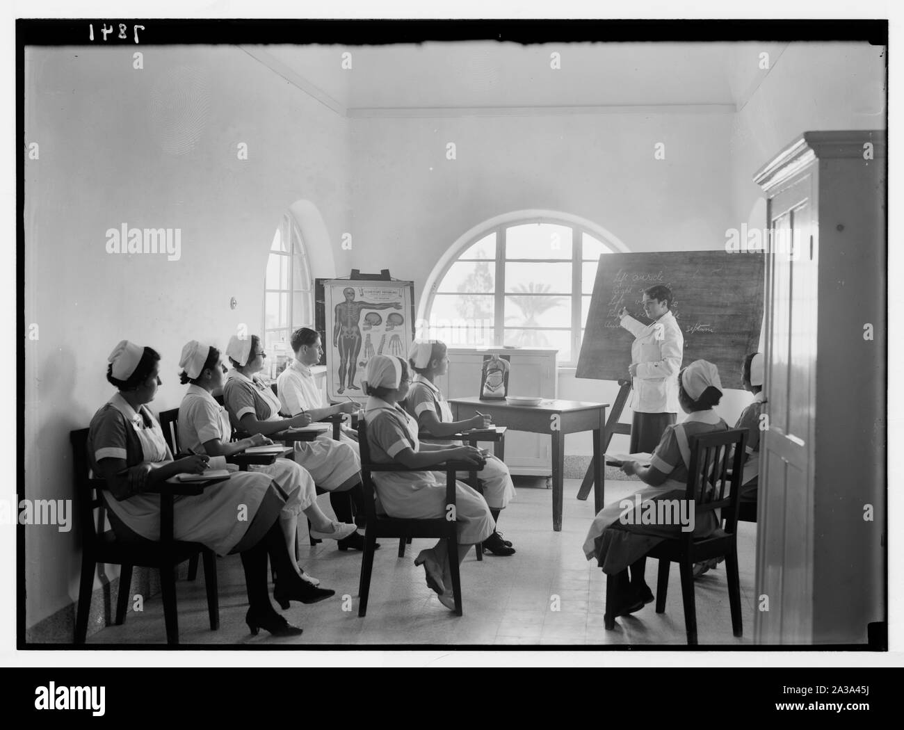 Nurses class hi-res stock photography and images - Alamy
