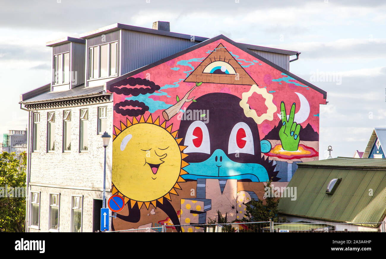 Buildings in reykjavik iceland hi-res stock photography and images - Alamy