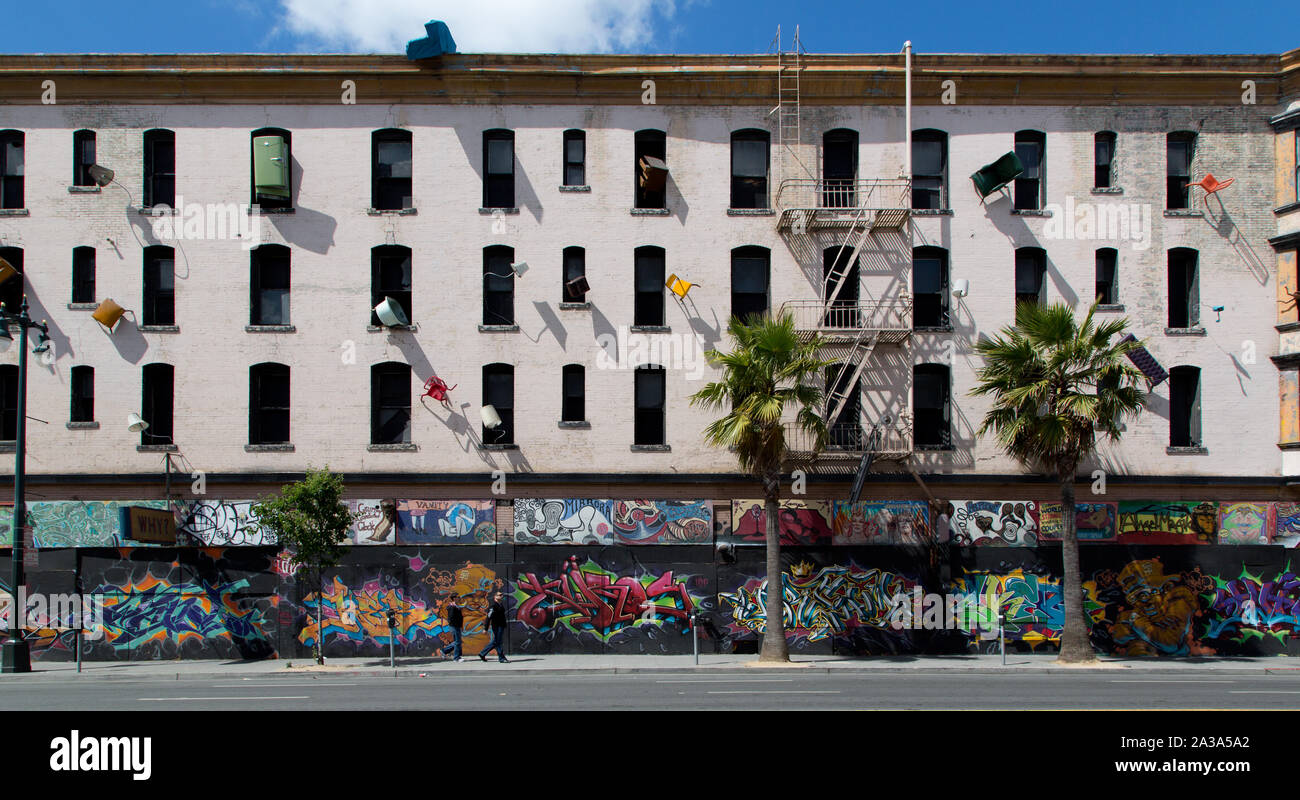 Sculptural mural building by artist Brian Goggin on the corner of 6th ...