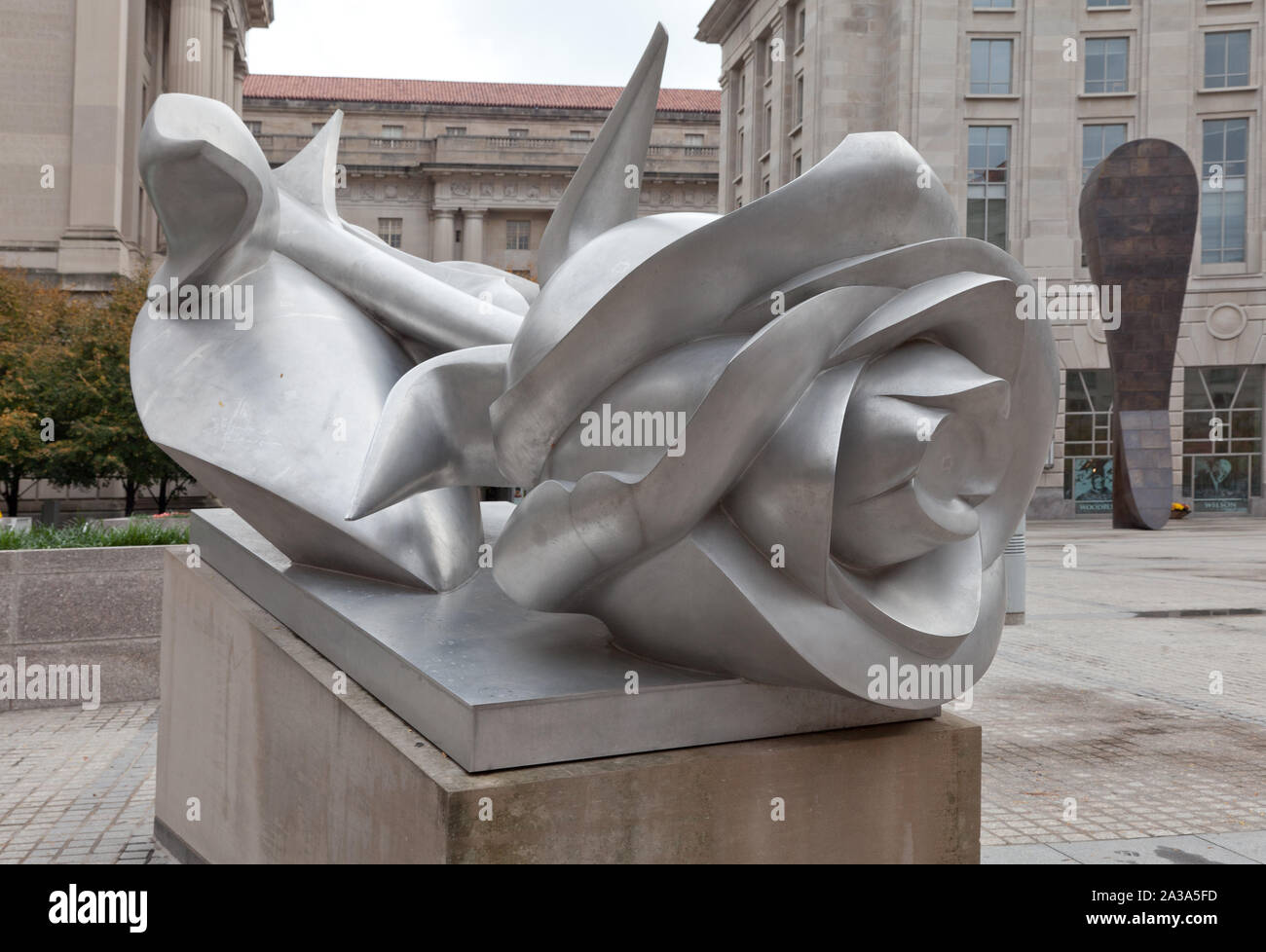 Sculpture Federal Triangle Flowers, Rose, by Robin Stephen at the ...