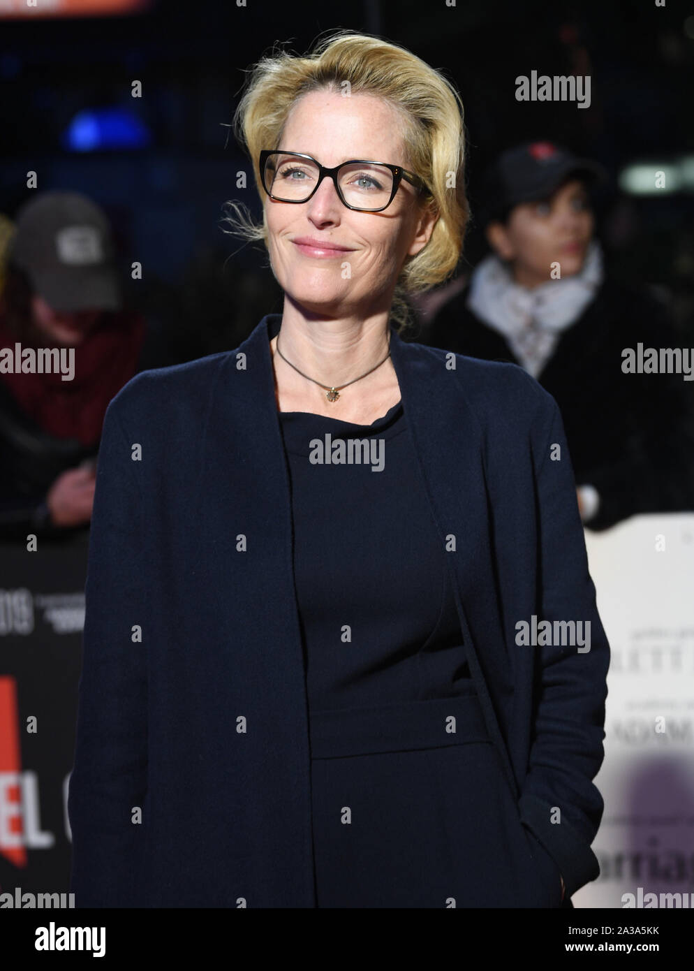 London, UK. 06th Oct, 2019. American actress Gillian Anderson attends ...