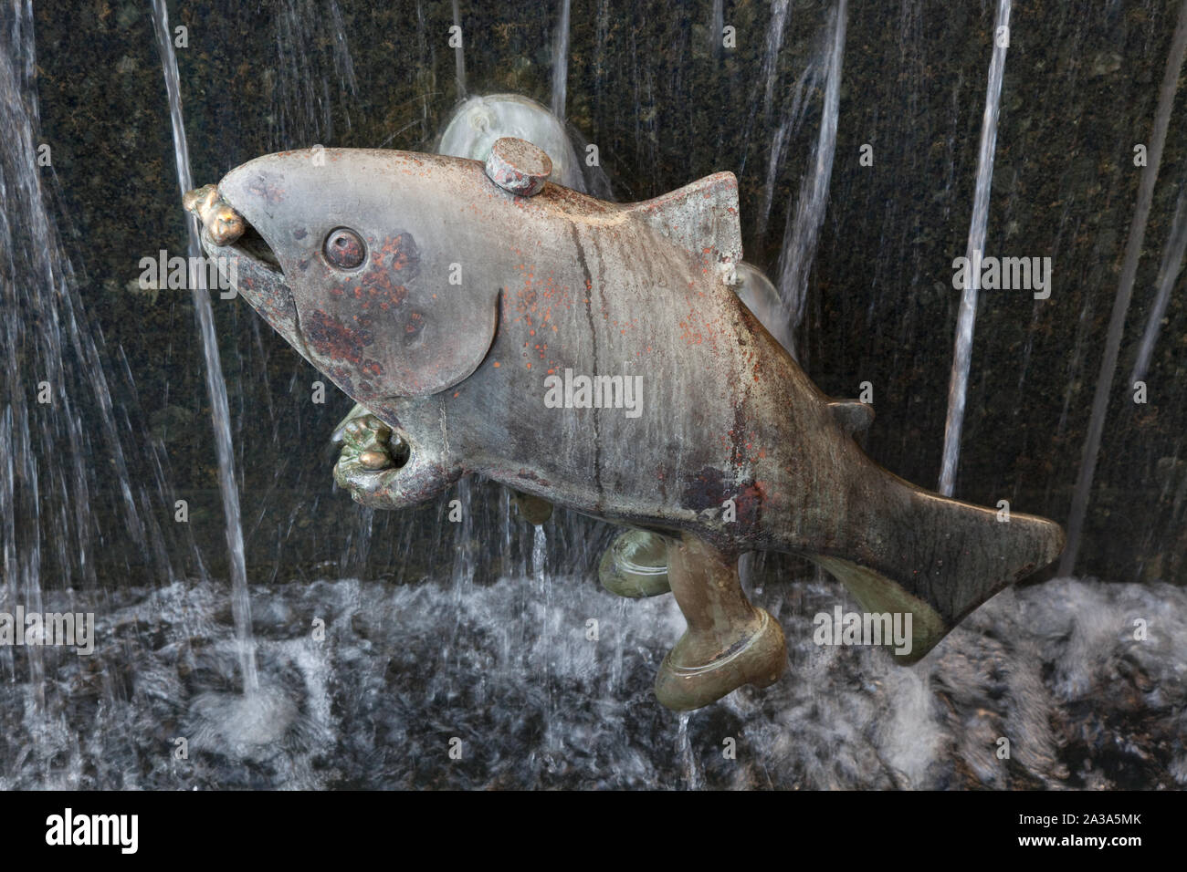 Sculpture Gold Rush at the Robert T. Matsui U.S. Courthouse, Sacramento ...