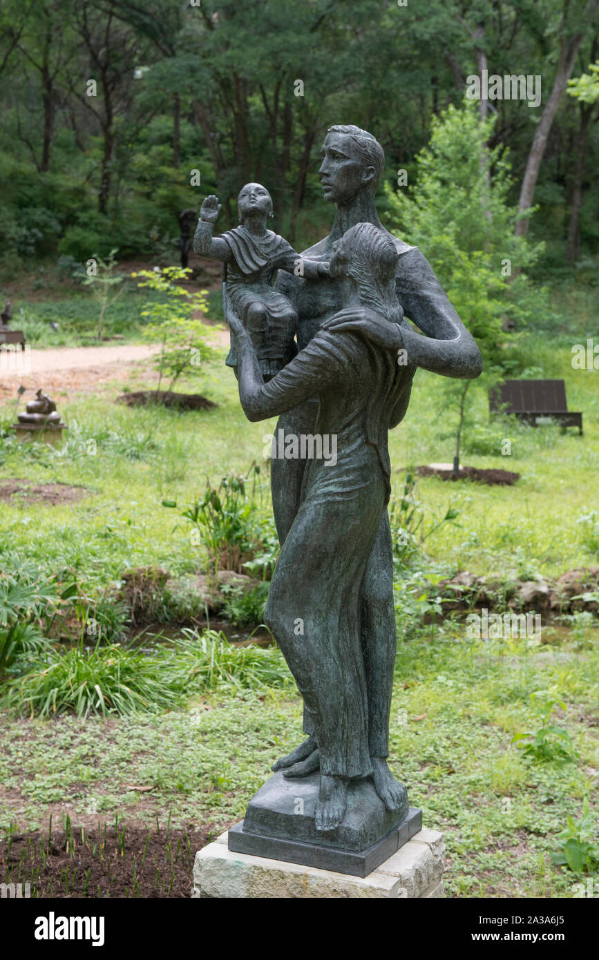 Sculpture at the Umlauf Sculpture Garden & Museum in Austin, Texas ...