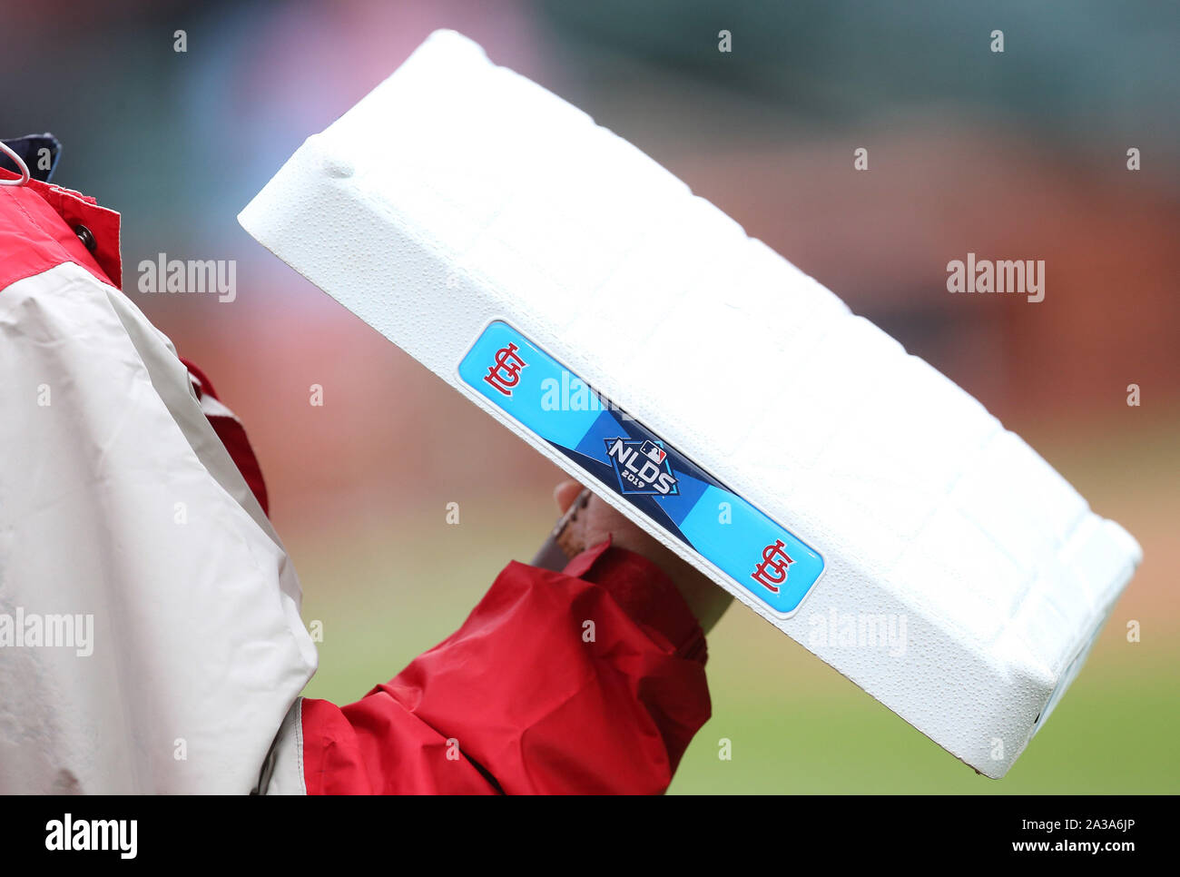 Busch stadium grounds crew member hi-res stock photography and images ...