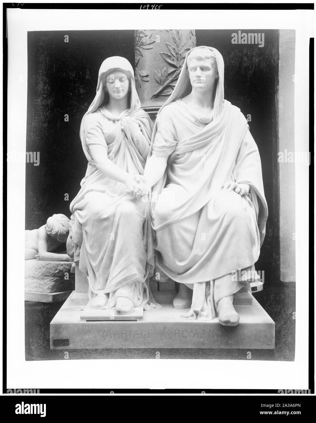Sculpture of Roman couple exhibited in Palace of Fine Arts, Paris ...
