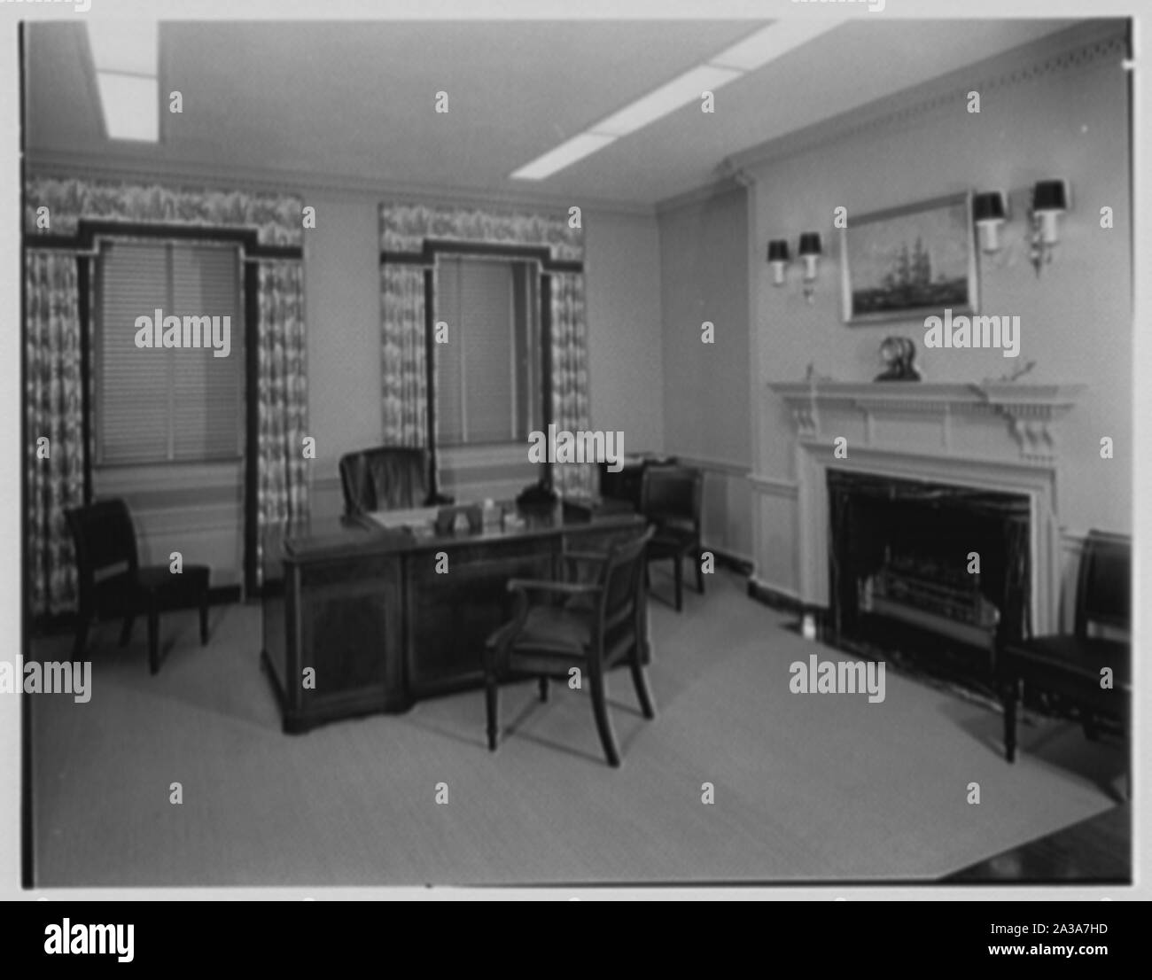 Bank based Black and White Stock Photos & Images - Alamy