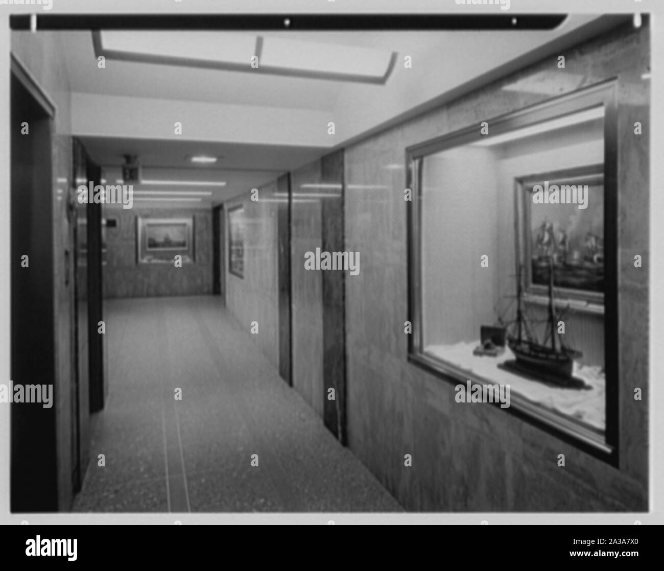 Bank wall work Black and White Stock Photos & Images - Alamy