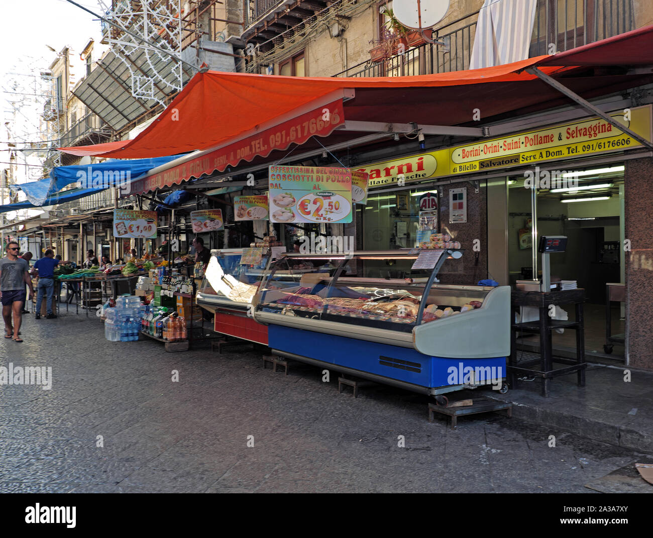 Mercato di Ballaro Food Market, Palermo, Sicily Stock Photo - Alamy
