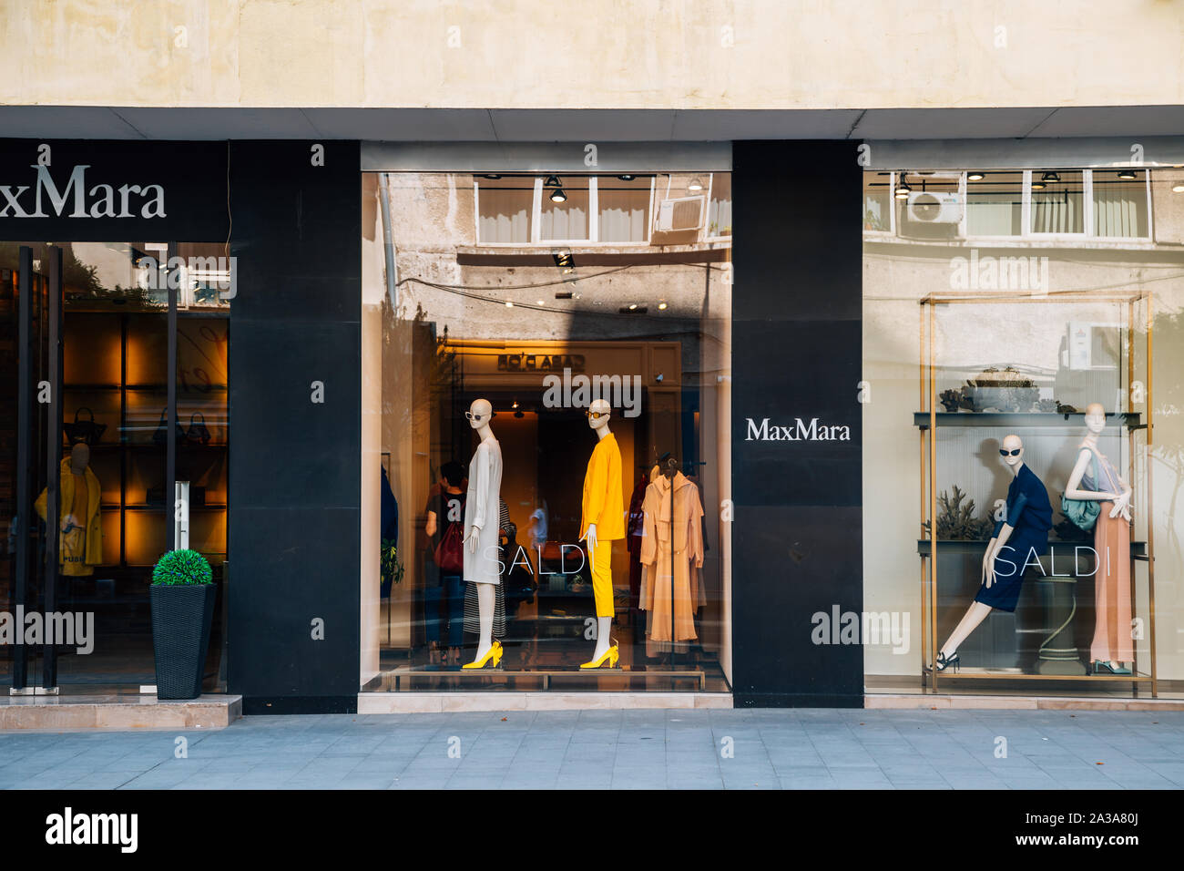 Bucharest store hi-res stock photography and images - Alamy