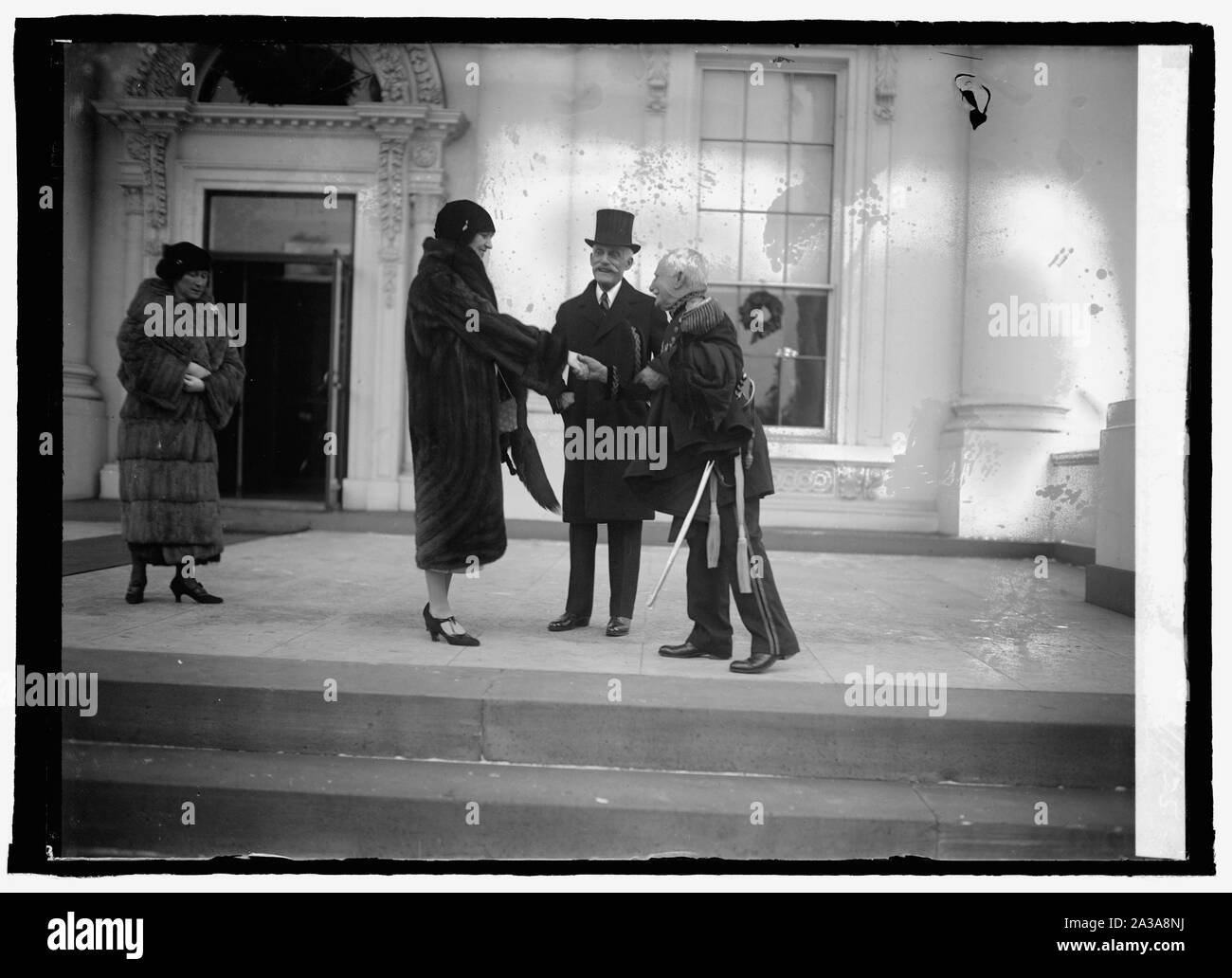 Sec. Mellon & Miss Alsia Mellon and Gen. Clem at New Year reception ...